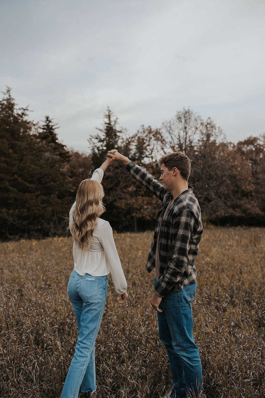 Romantic Park Engagement Photos in Sioux Falls, SD - Showit Blog