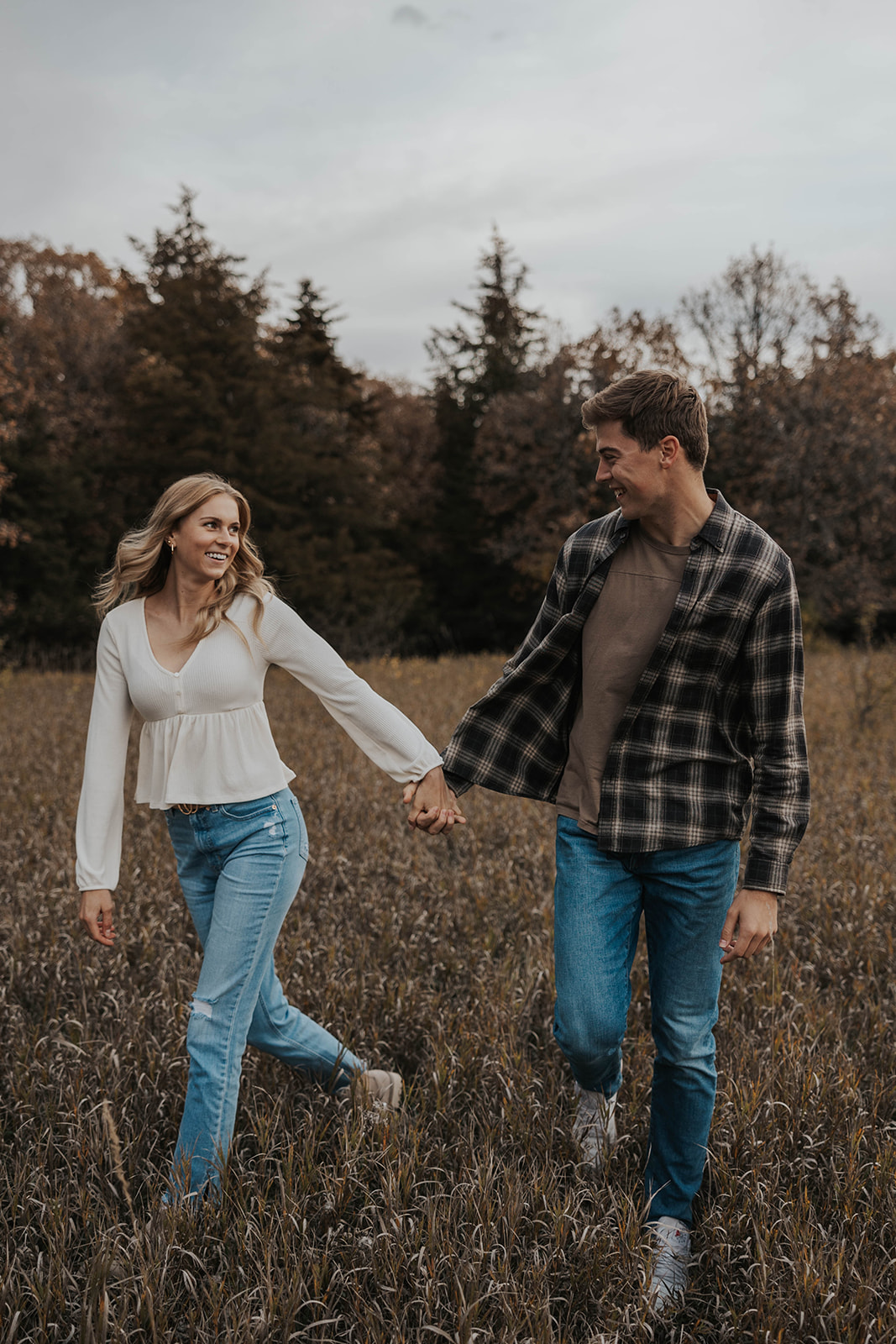 Romantic Park Engagement Photos in Sioux Falls, SD - Showit Blog