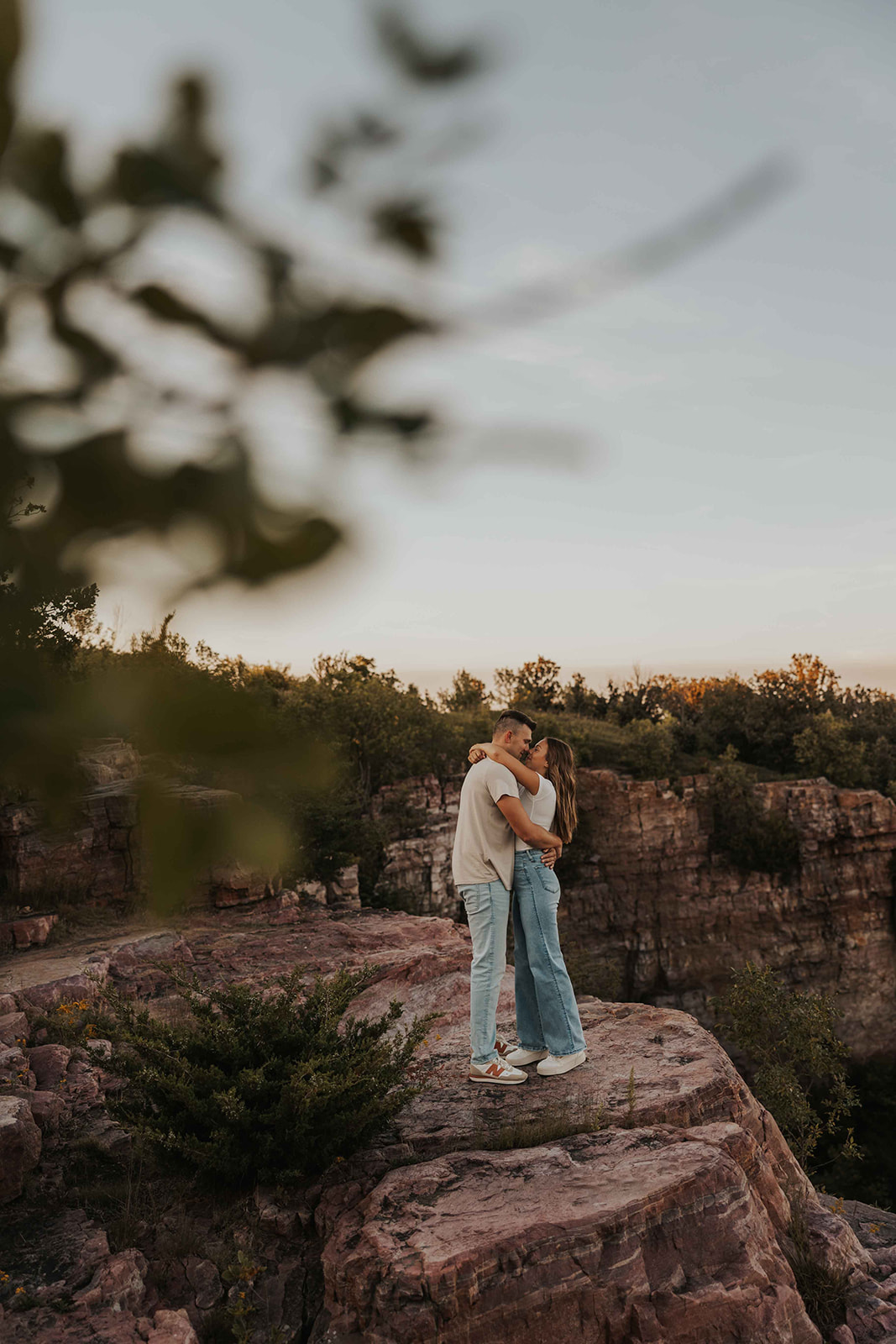How to Choose Your Engagement Photo Location - Showit Blog